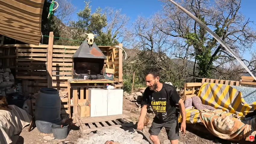 Bernat: "Con 150 euros vivo sobrado en la montaña; ese dinero lo ...
