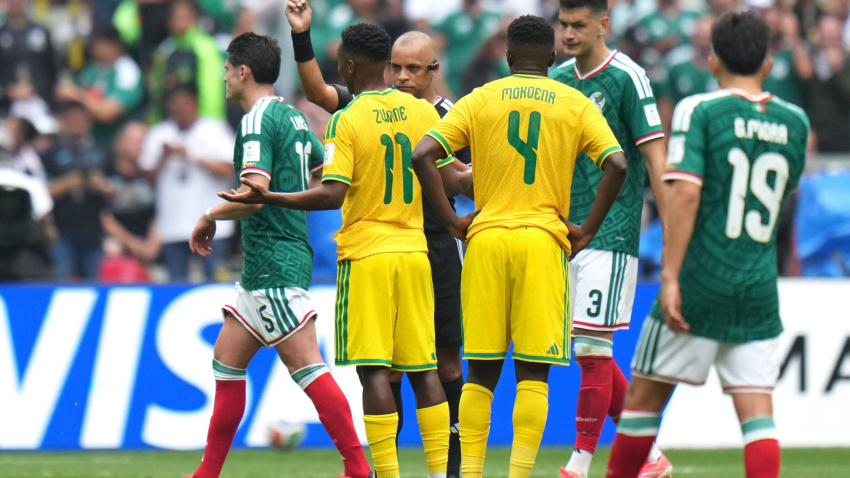 El enfado de Manolo Lama con el arbitraje del México - Sudáfrica: "No ...