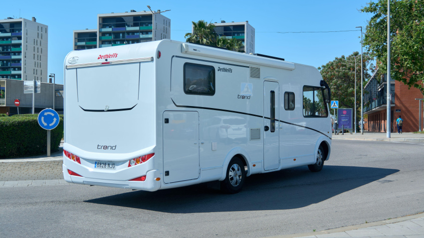 Amanda, experta en autocaravanas: "Es ilegal ir en una camper cuatro ...