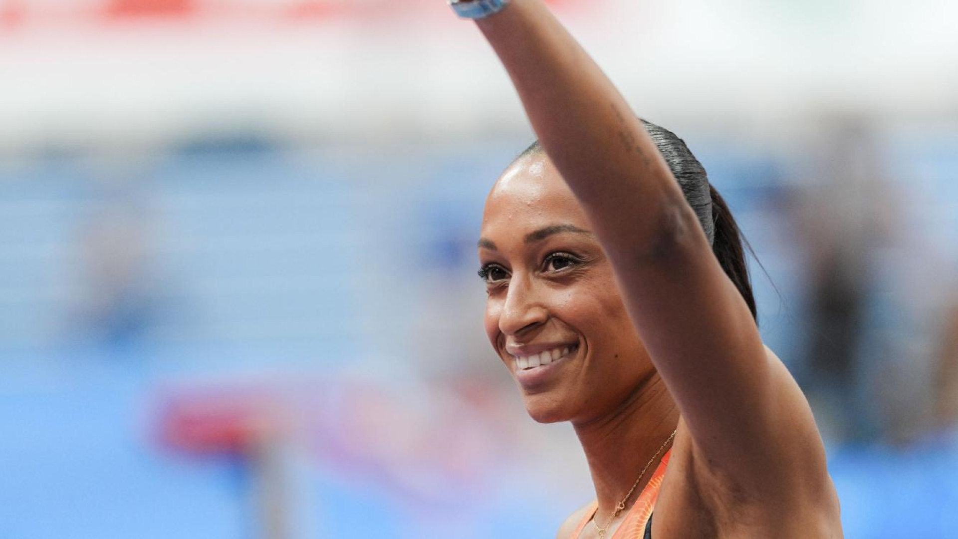 El periodista de TVE Paco Caro responde a Ana Peleteiro por sus quejas ...