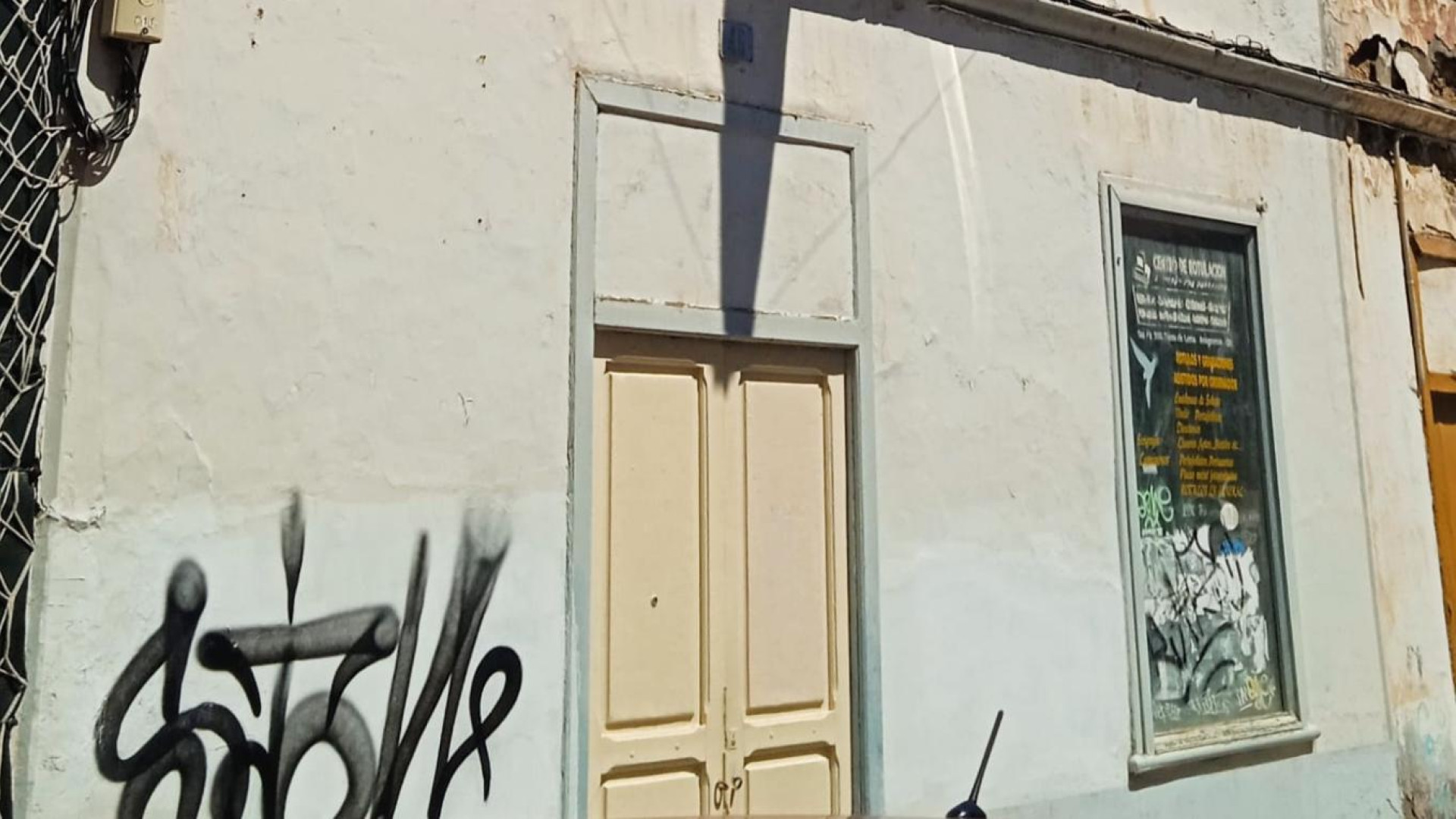 La lucha eterna de Elena y Aurora intentando librar su casa de okupas desde hace 4 años: “Están ...