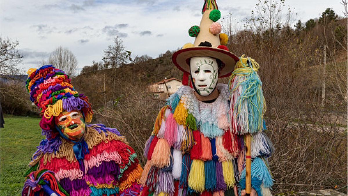 Silió celebra la Vijanera, el primer carnaval del año en Europa, para ...