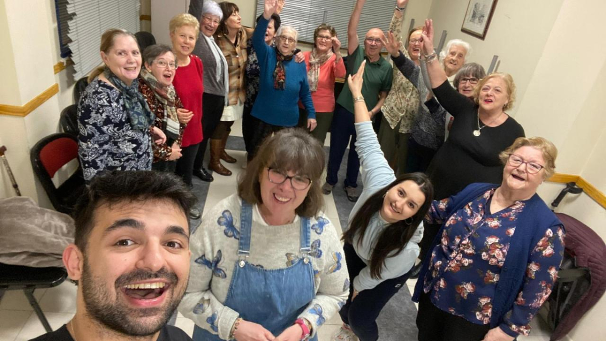 Entrevista con Mario Vilar, profesor de risoterapia