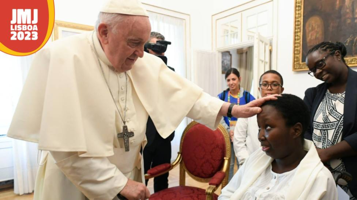 El Papa y su agenda paralela en Lisboa: se reúne con una mujer de 106 ...