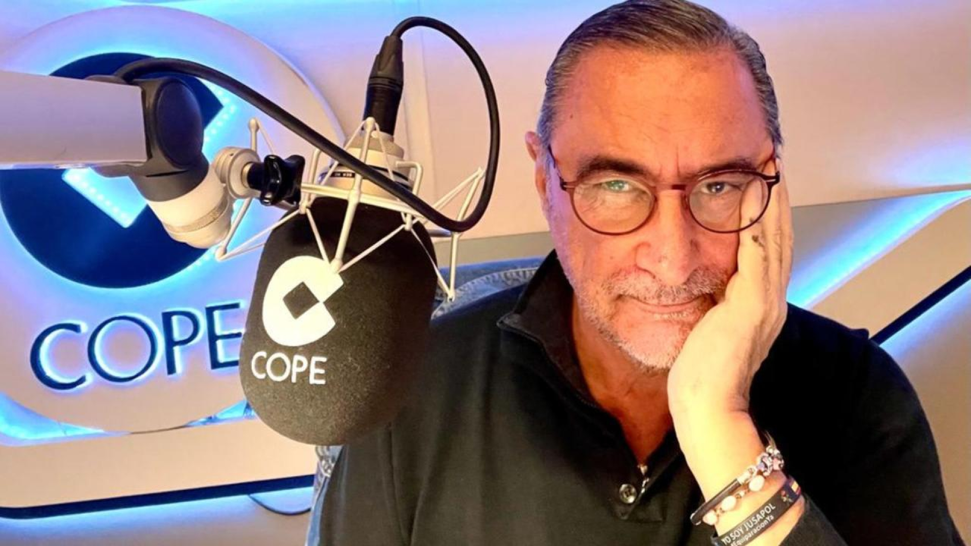 La 'bronca' de Carlos Herrera a Alberto Herrera por la decisión que tomó sobre su aspecto físico