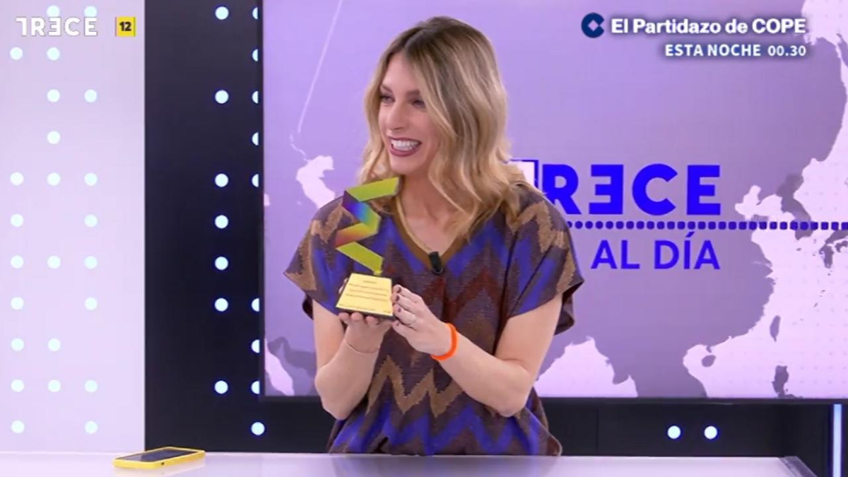 María Ruiz, presentadora de TRECE, recibe el premio Estrella Televisiva ...
