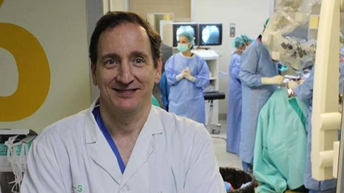 El doctor ferrolano Francisco González-Llanos sigue entre los 100 ...