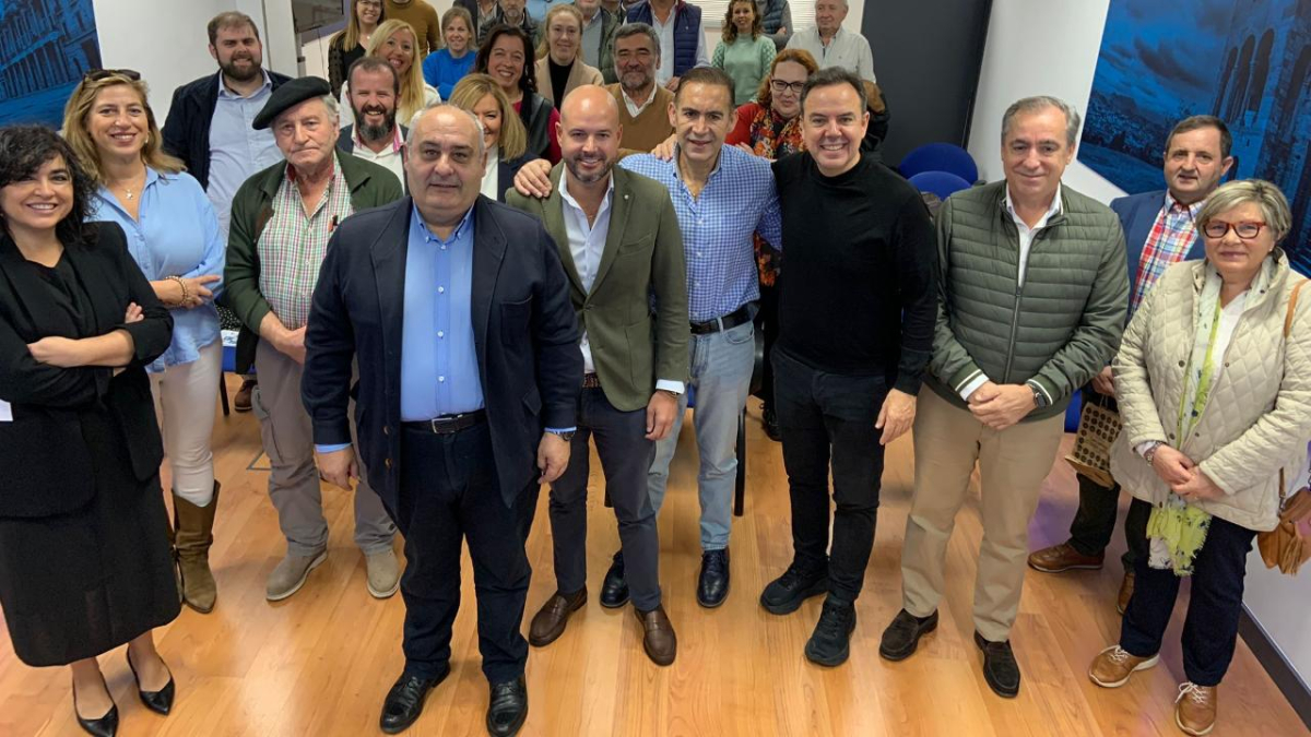 Javier Brea inicia campaña para liderar el PP de Asturias: "Vamos a ser la sorpresa"