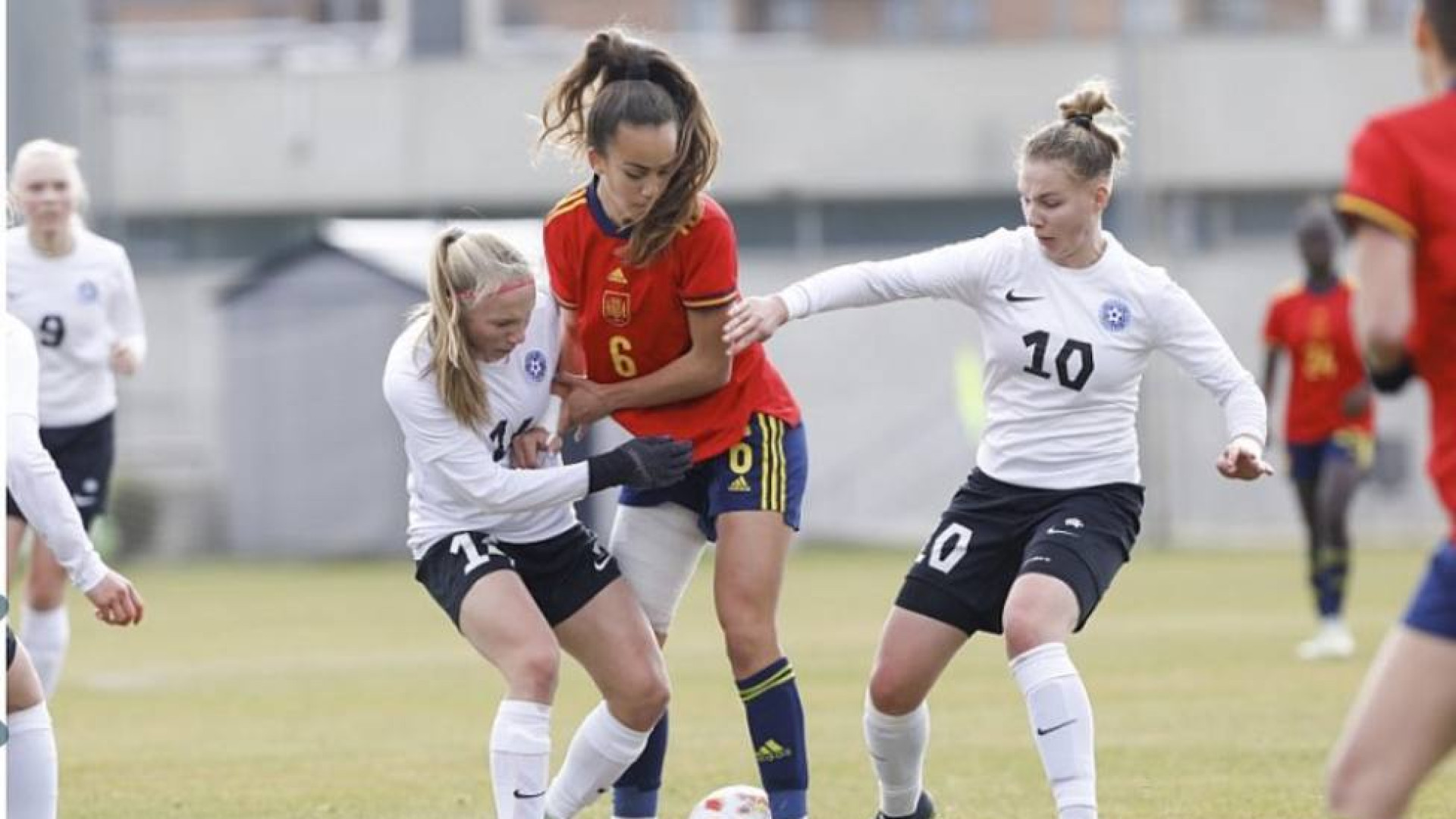 Daniela Arques es titular en la goleada de España (12-1)