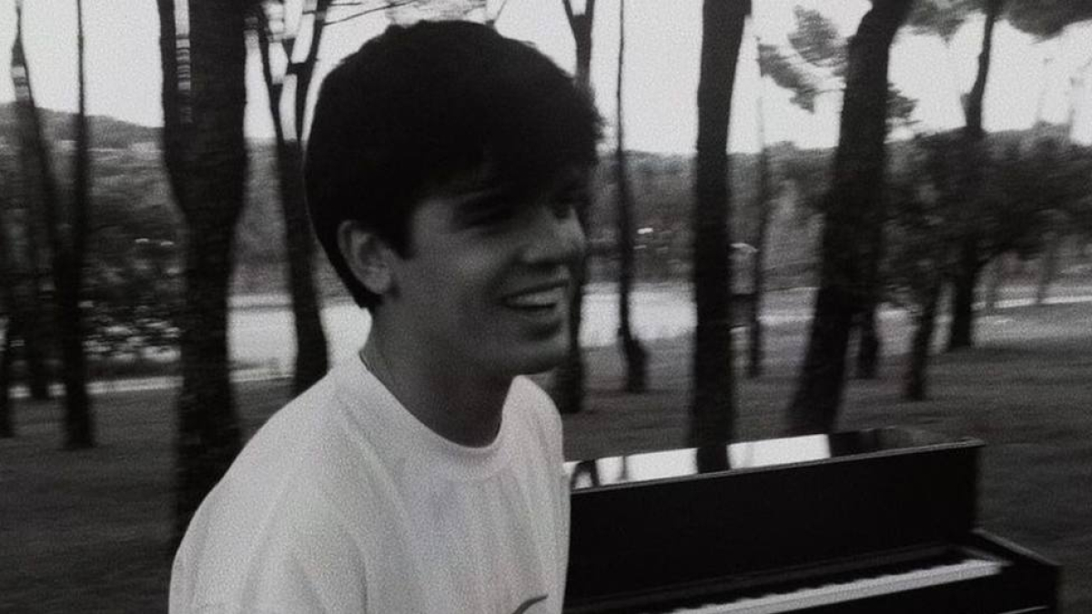 El fenómeno Íñigo Quintero, el cantante español que cambia el panorama ...