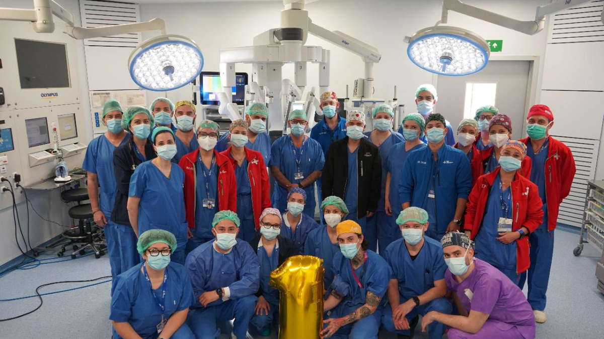 El doctor Albert Jauregui explica como es la operación