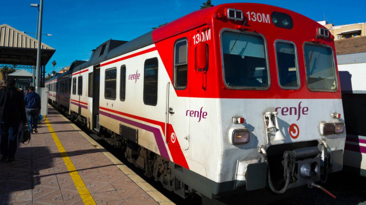 La línea C3 de Renfe, cada día en peores condiciones: "La gente va ...