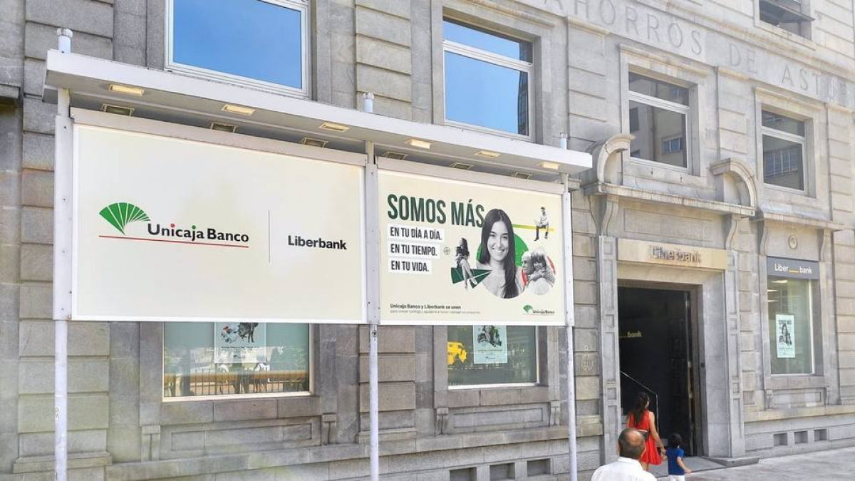 Ya hay fecha para negociar el ERE en Unicaja, la antigua Cajastur