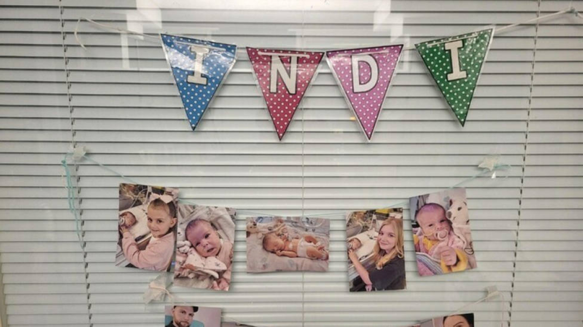 El Papa, cercano a los padres de Indi Gregory en el día de su funeral ...