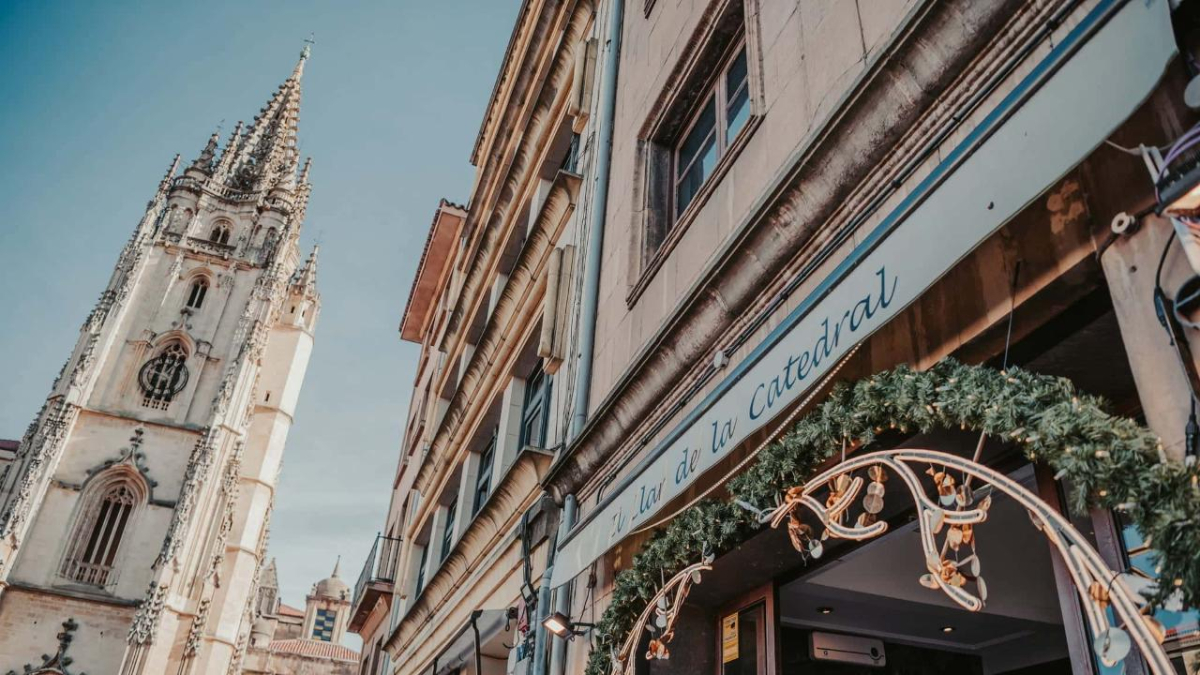 Hoy comemos el Menú del Desarme en... El Llar de la Catedral