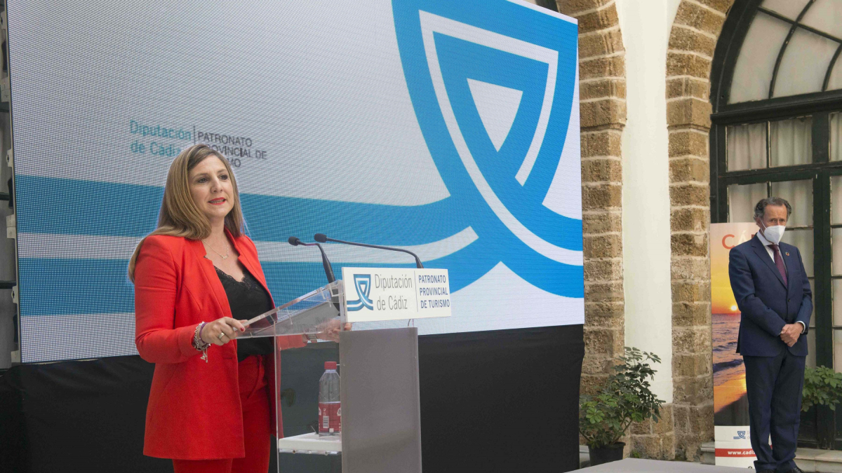 Irene García sobre el proyecto del Cádiz CF en Delphi: "Esos suelos ...