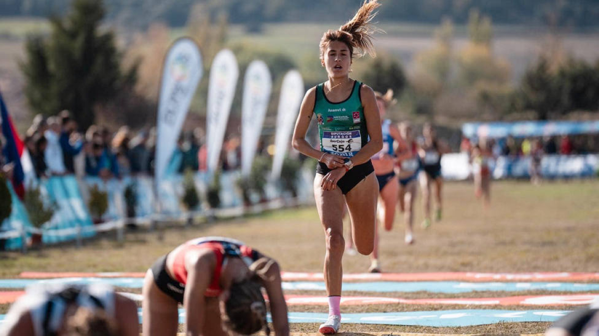 Claudia Estévez, quinta en el Nacional de cross por clubes con el ...