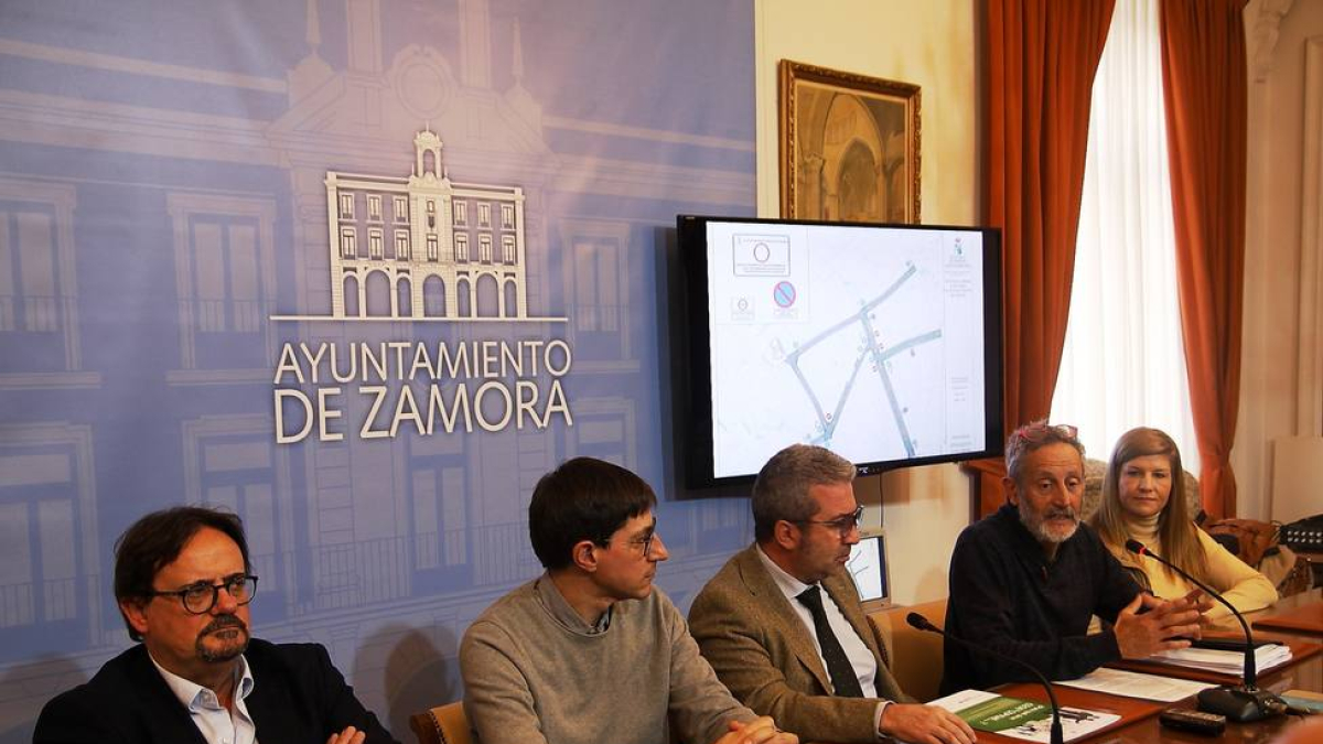 El Ayuntamiento consensúa con distribuidores y comerciantes las zonas ...