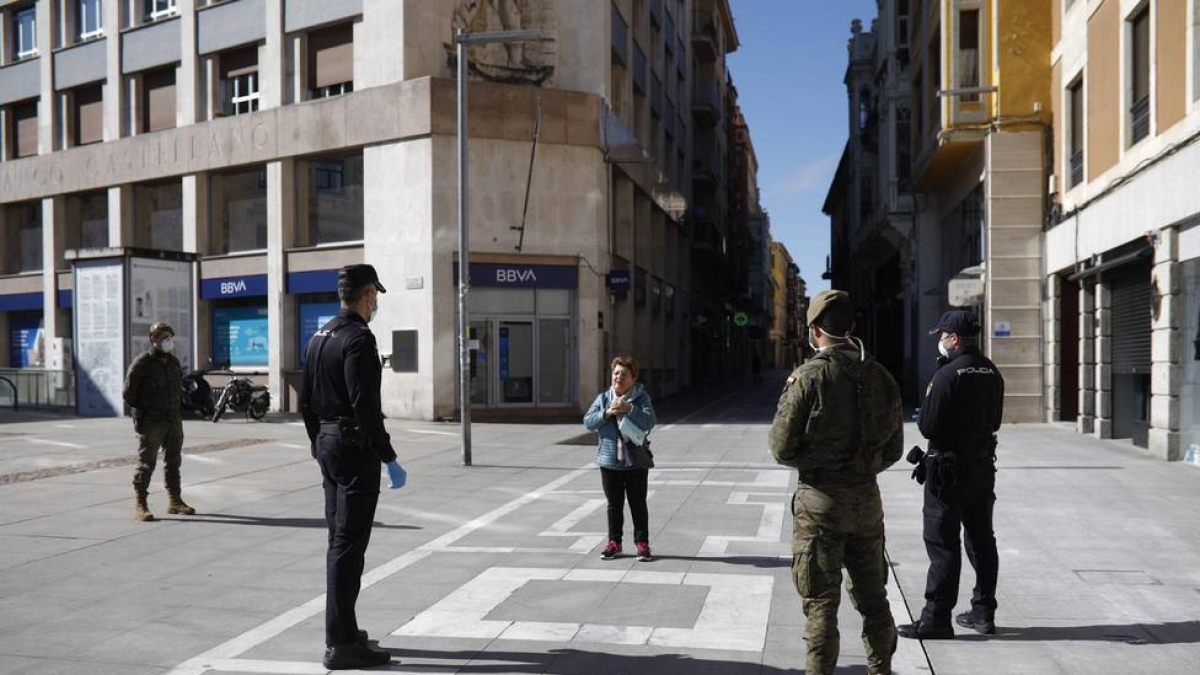 Una sección del Regimiento de Artillería llega a Zamora