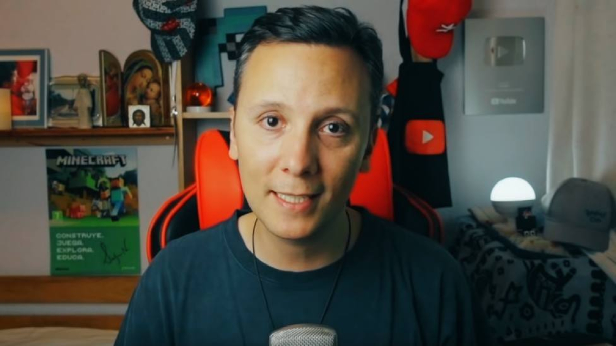 'SMDani' el sacerdote que se codea con los youtubers más importantes de ...