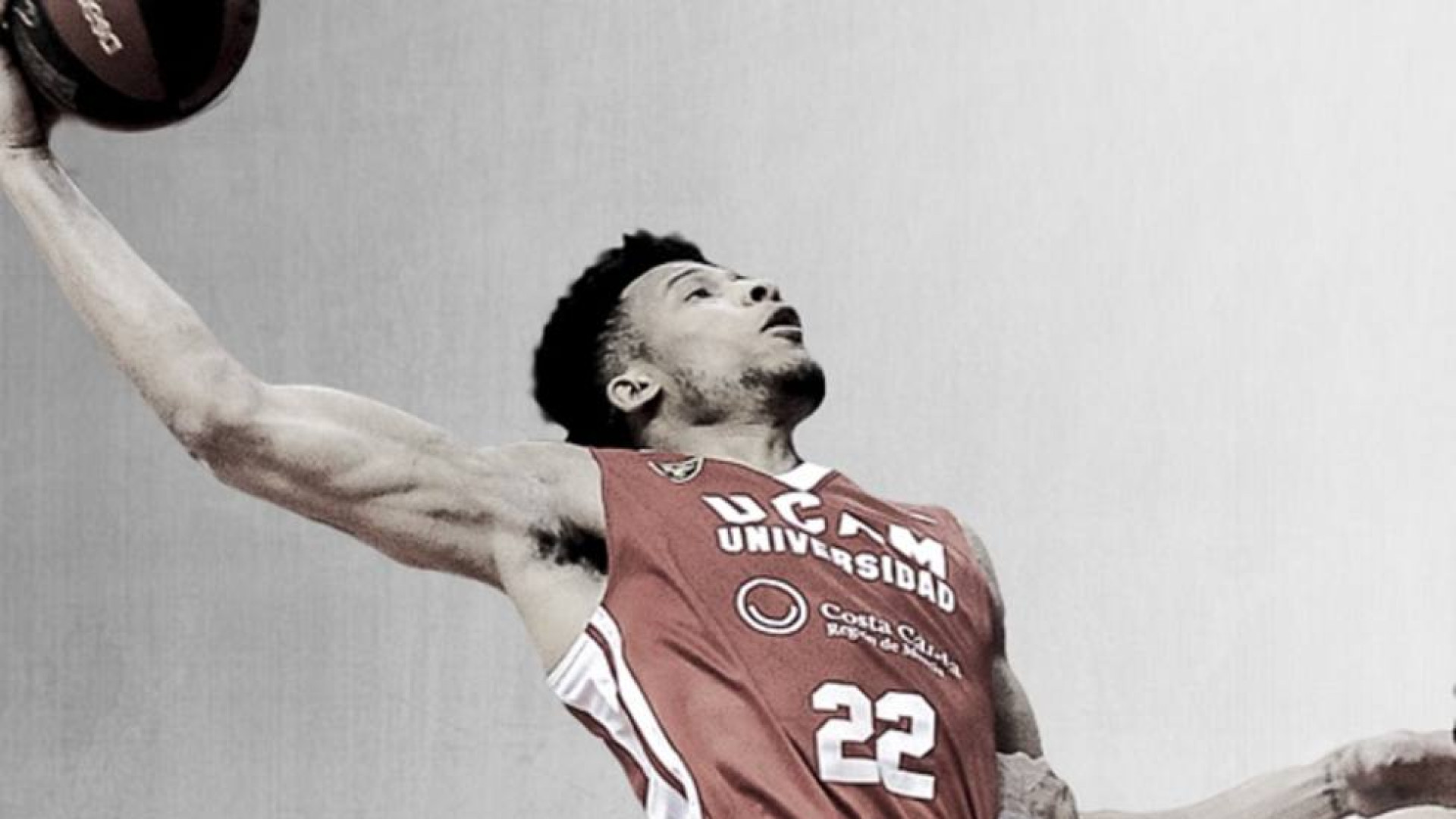 Kyle Hunt renueva su compromiso con los universitarios