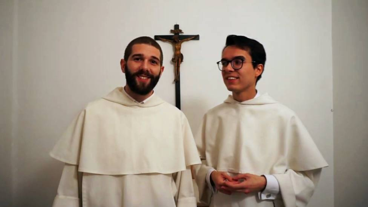 Los jóvenes frailes que arrasan en Youtube con canto gregoriano