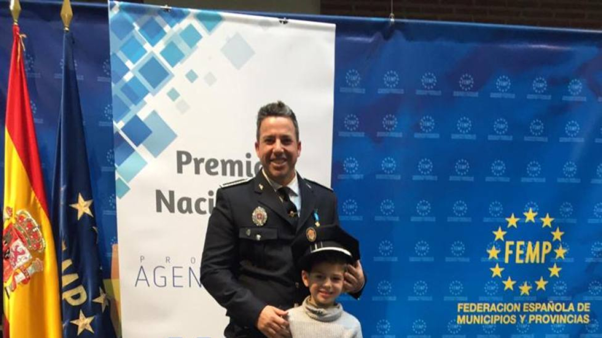 La heroica historia de cómo Víctor Coll y su hijo le salvan la vida a ...