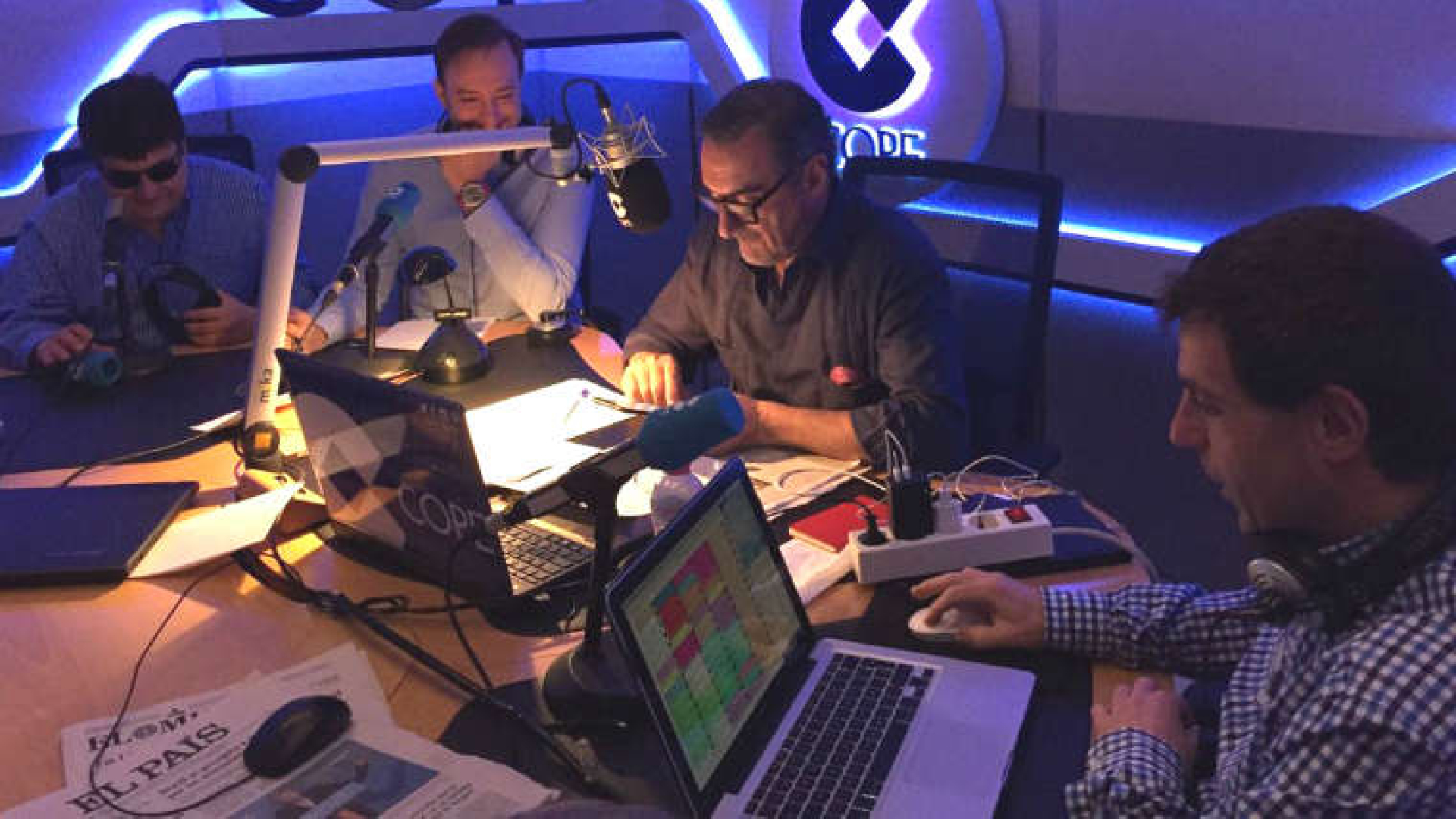 El Herrera más 'modesto' desayuna tostadas con 'Fosfo Krispis'