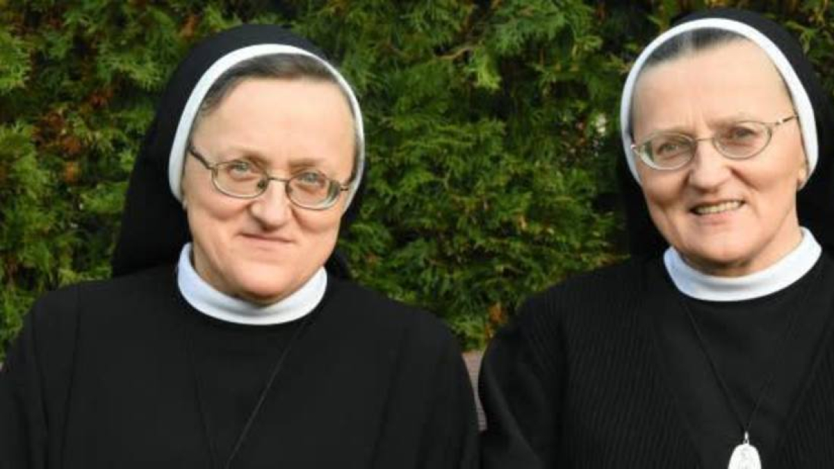 Las dos monjas que eran "hermanas" dentro y fuera del convento