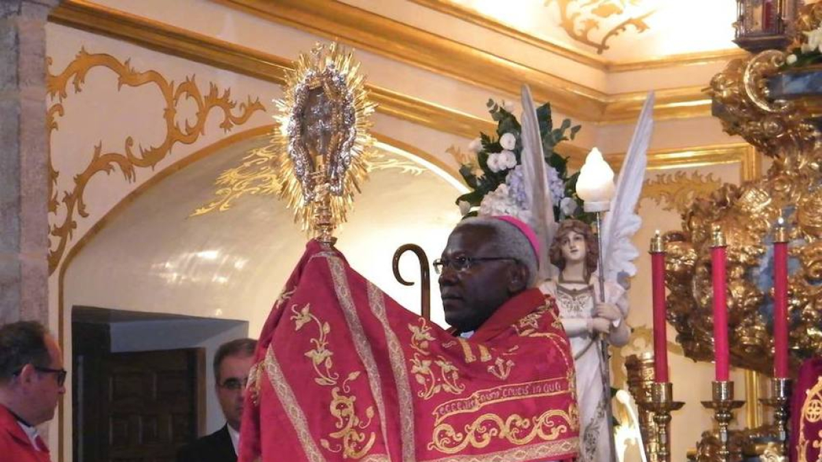 Monseñor Novatus Rugambwa, nuncio en Honduras, ha visitado estos días ...