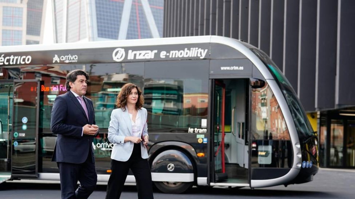 Así es el 'BUP': el bus futurista, eléctrico y con prioridad semafórica ...