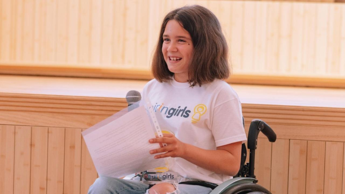 Primer discurso de "Superlu" tras ganar el premio "Niña Inspiradora de ...