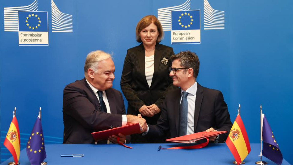 Vota | ¿Le parece bien que PP y PSOE hayan cerrado un pacto para ...