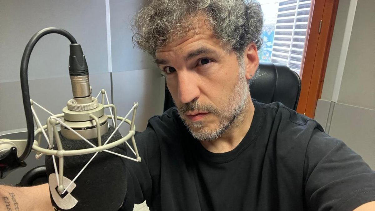 Antonio Agredano y la concentración en sus 'Crónicas perplejas'