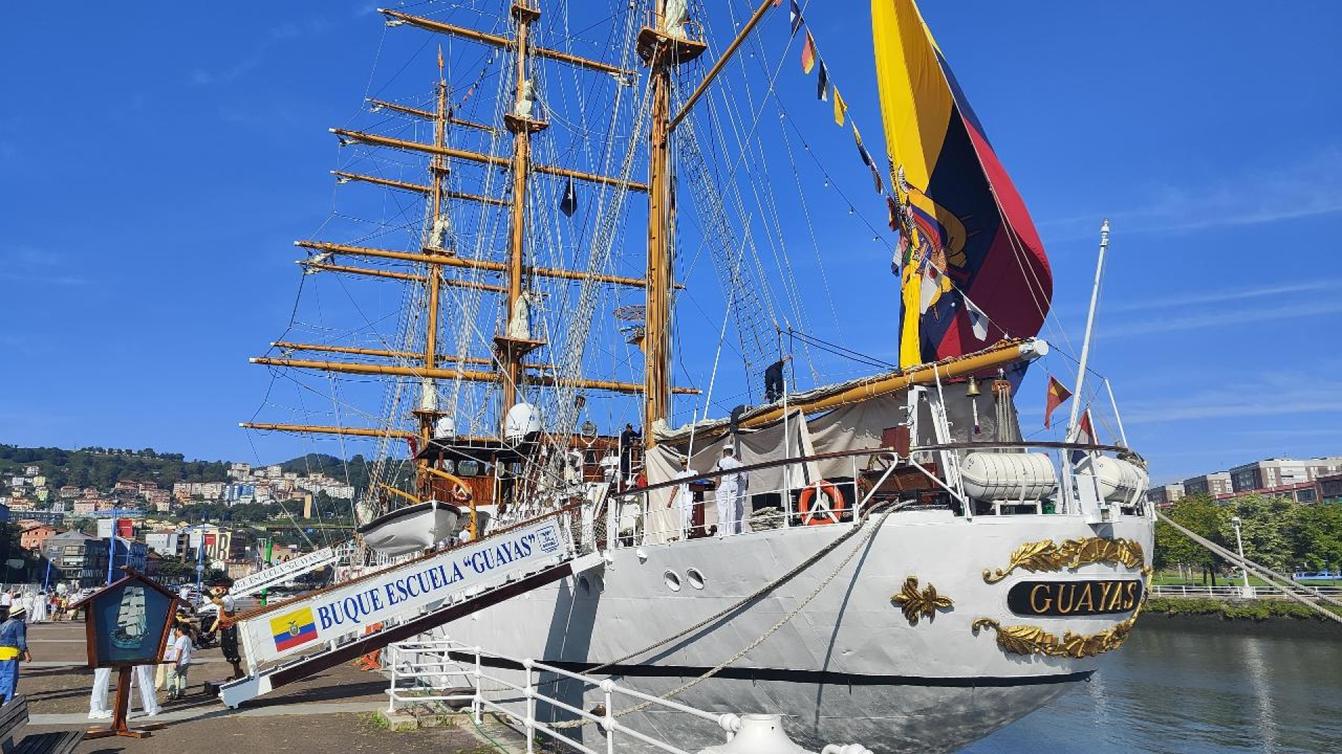 Síguenos a conocer la historia del Guayas