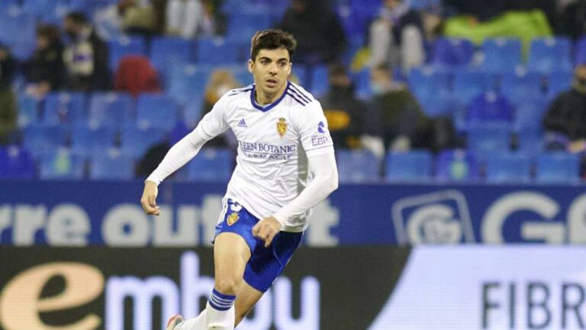 El Real Zaragoza hace oficial el retorno del central Enrique Clemente ...