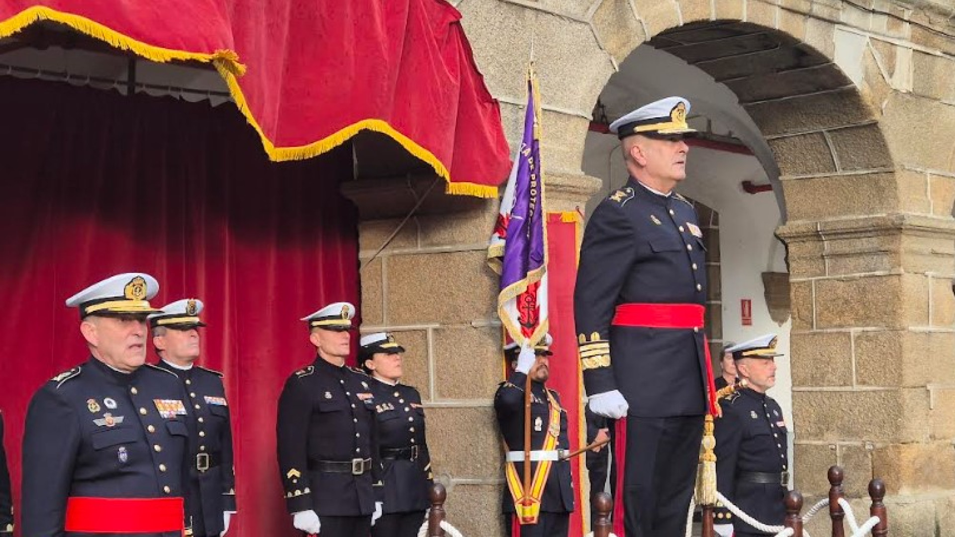 El comandante general de Infantería de Marina visita en Ferrol el ...