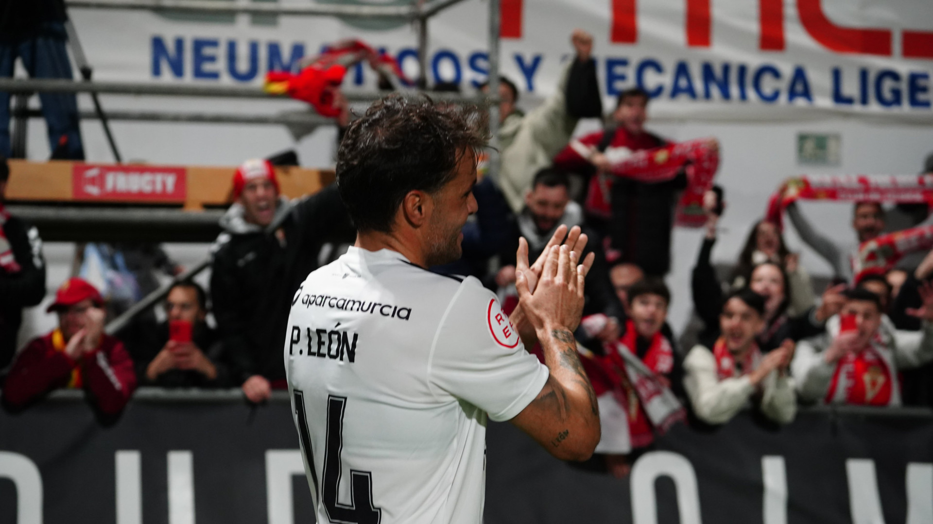 Pedro León: "Tenemos un vestuario muy honrado"