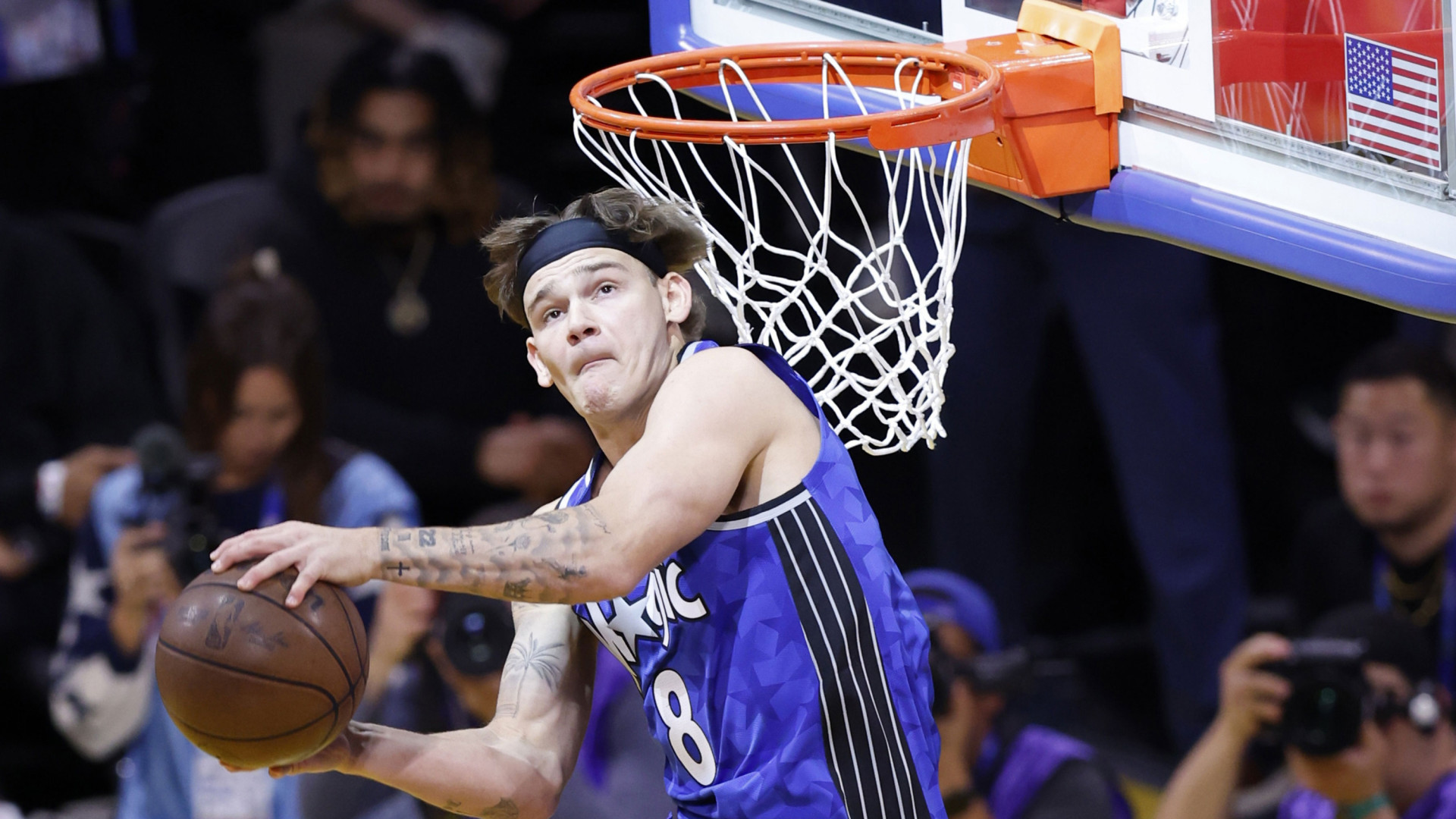 McClung supera a Michael Jordan