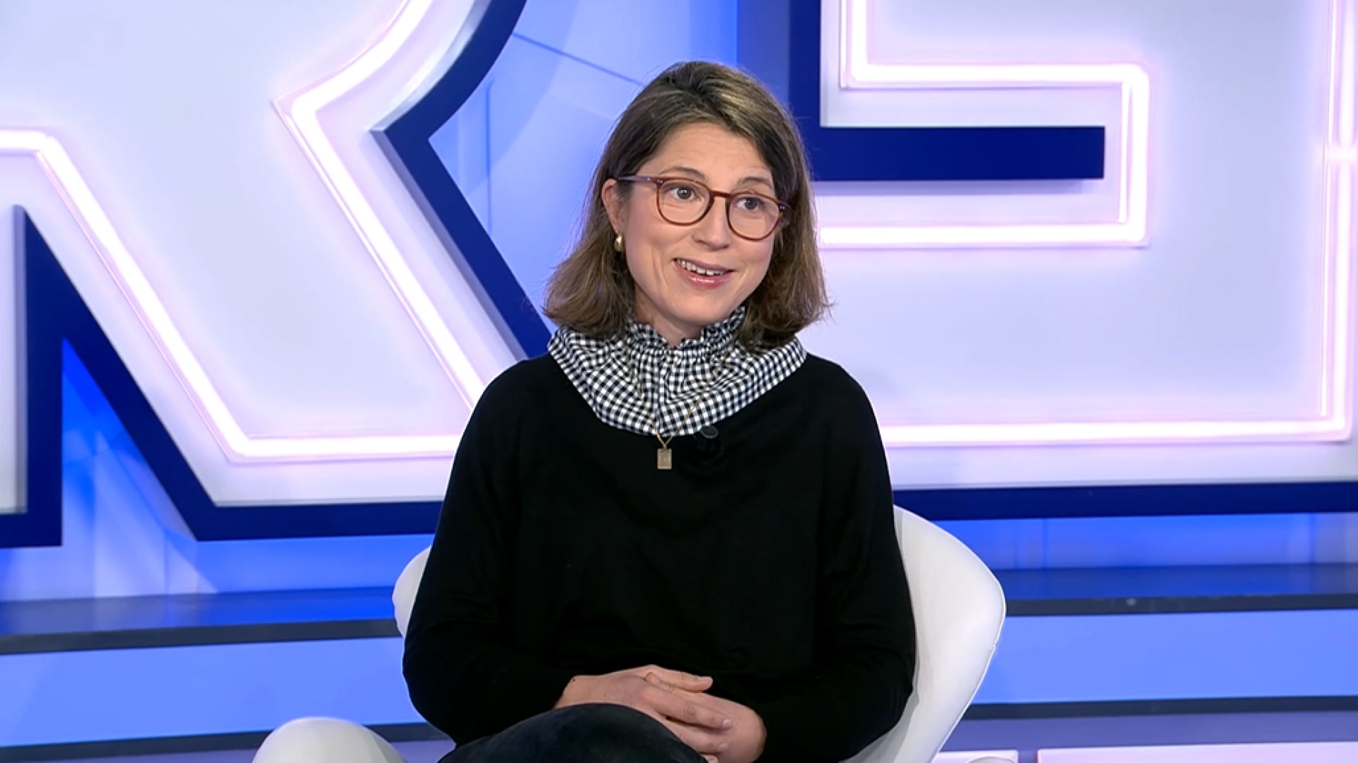 Lola desafía las críticas y construye su familia soñada a través de la ...