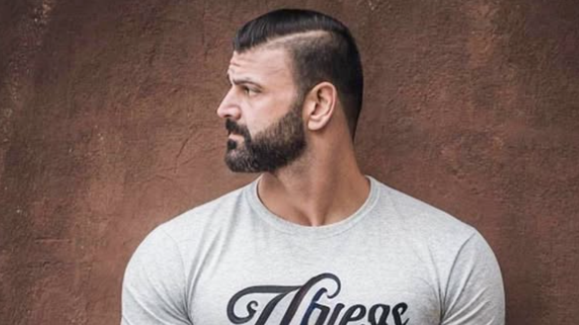 Fallece un famoso culturista y actor mientras corría en el gimnasio