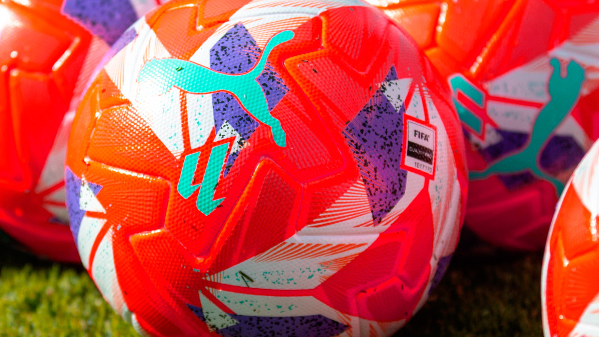 Así es el balón rojo de LaLiga para las últimas jornadas en Primera y ...