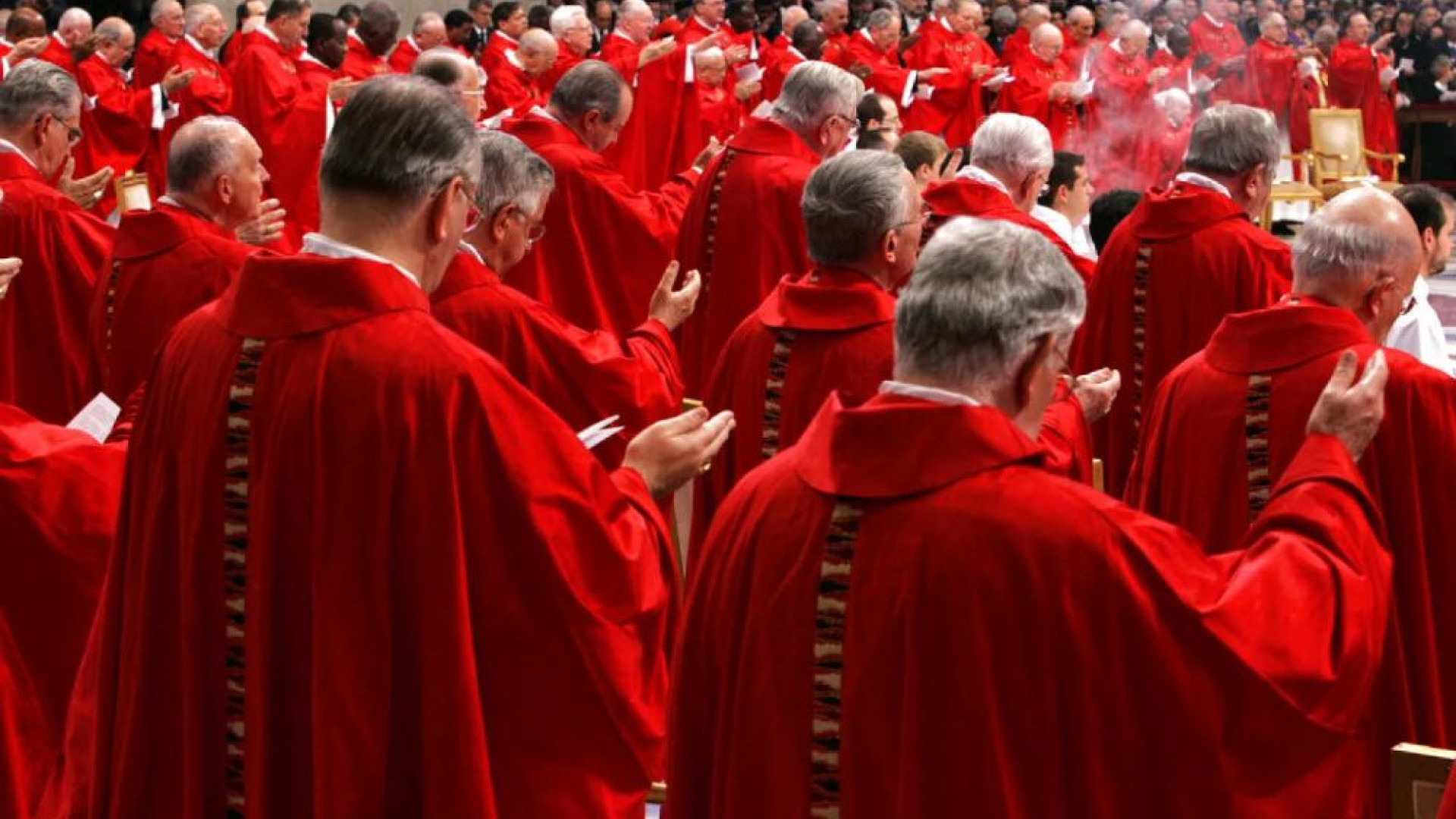 El Vaticano desvela los horarios de las fumatas durante el cónclave: el ...