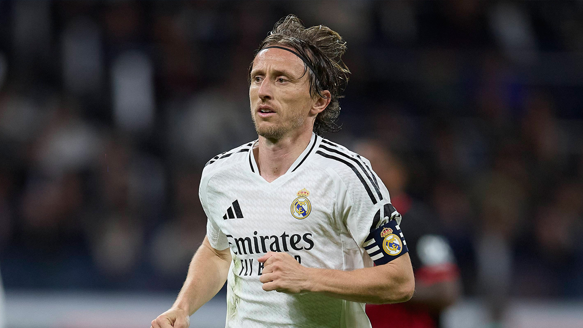 Modric no ha recibido ninguna oferta de renovación del Real Madrid y ...