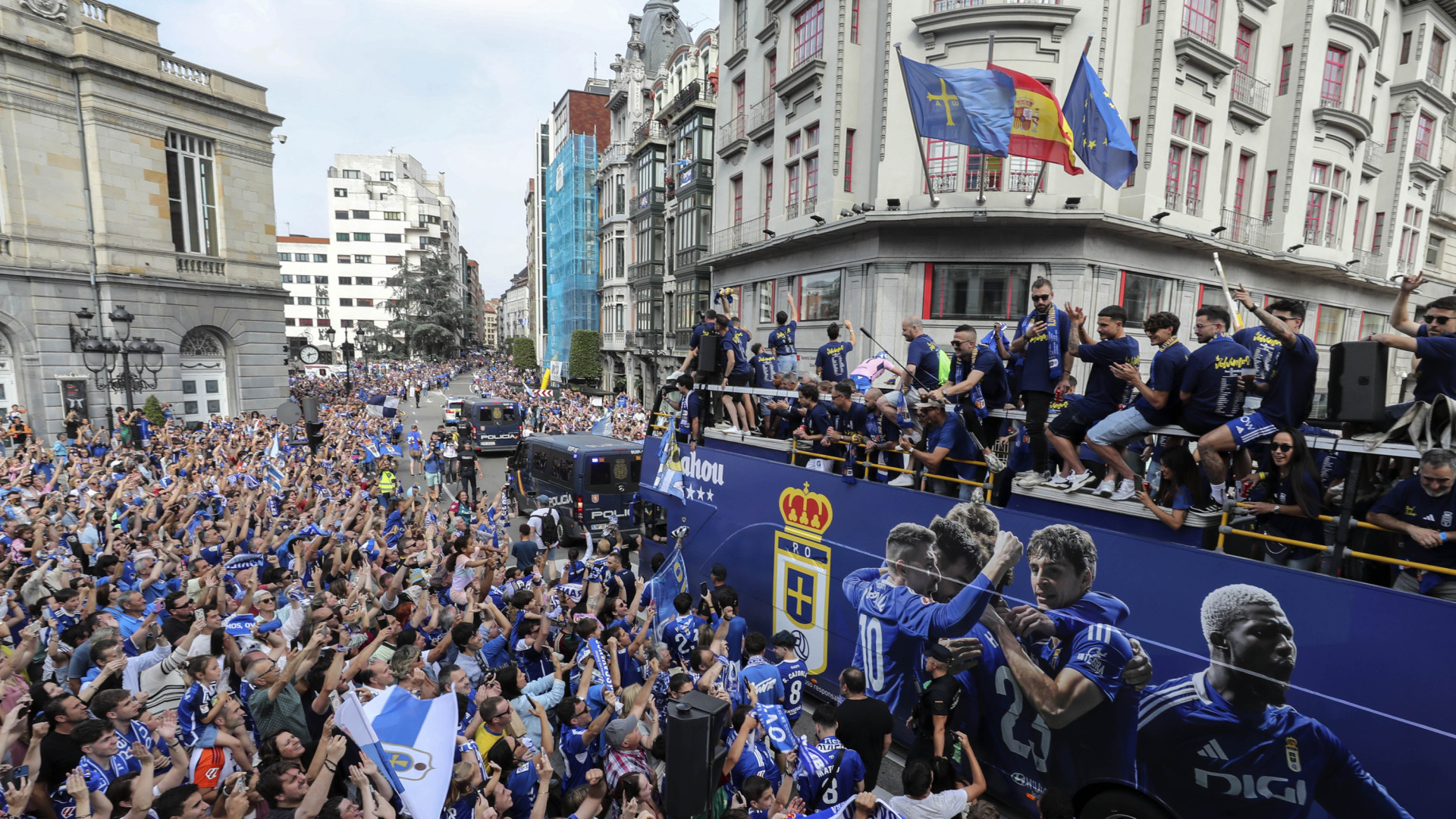 Siguiente carpeta: el Real Oviedo ultima los detalles de la campaña de ...