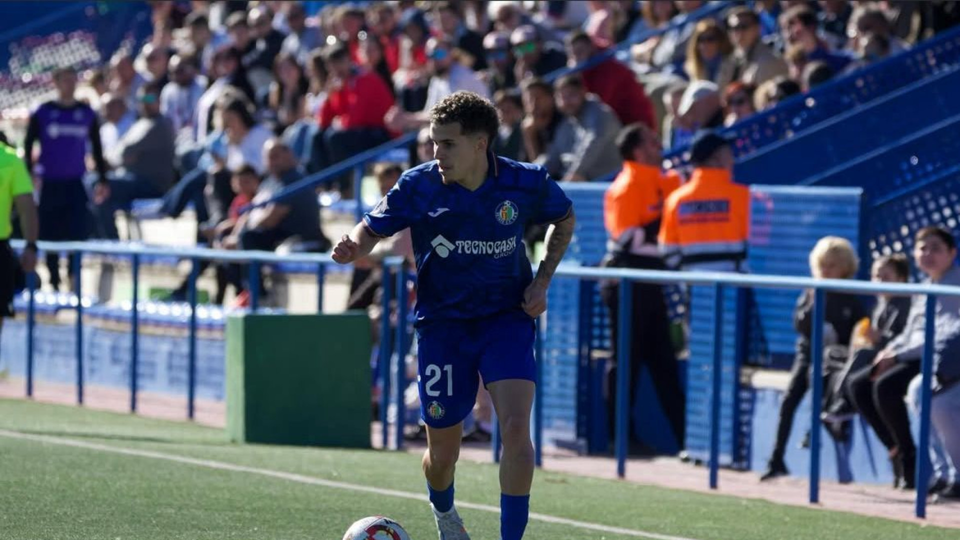 Jeremy Jorge, opción para la banda izquierda del Tenerife