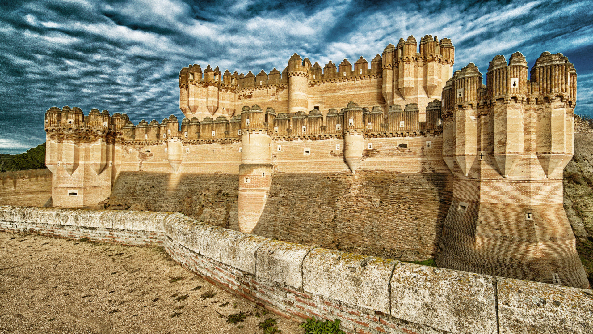 El pueblo de España donde nació el último emperador del Imperio Romano ...
