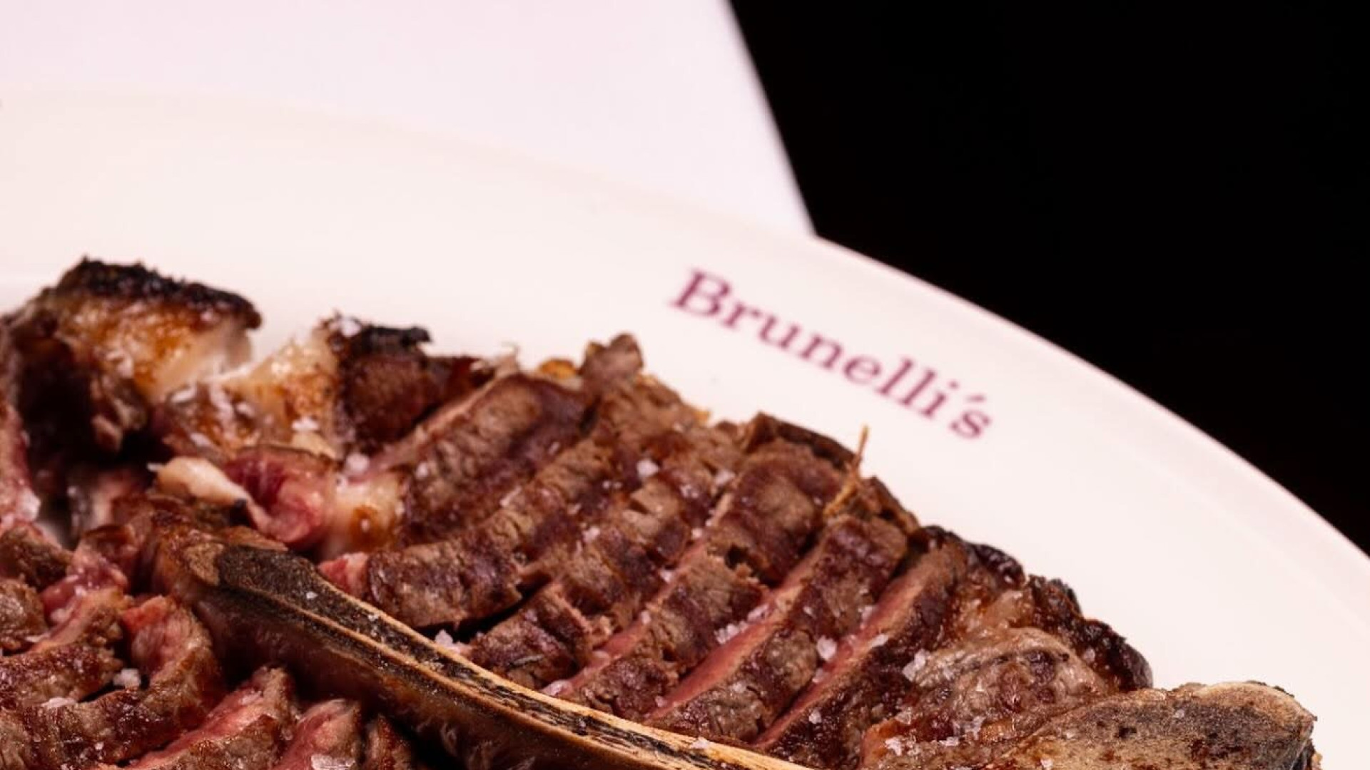 Brunelli's cumple 10 años y anuncia que la familia crece