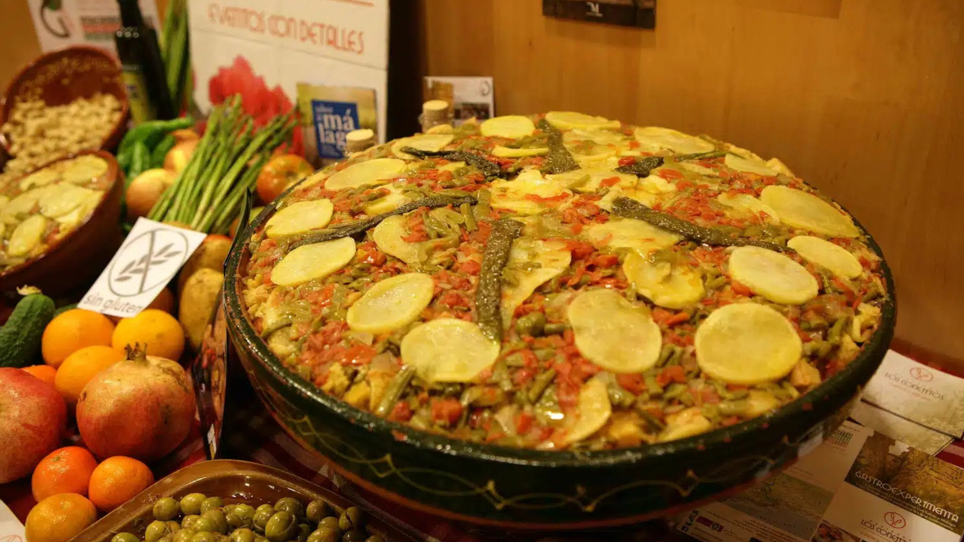 300 kilos de pan, 100 kilos de pimientos, 100 kilos de cebolla, 280 ...