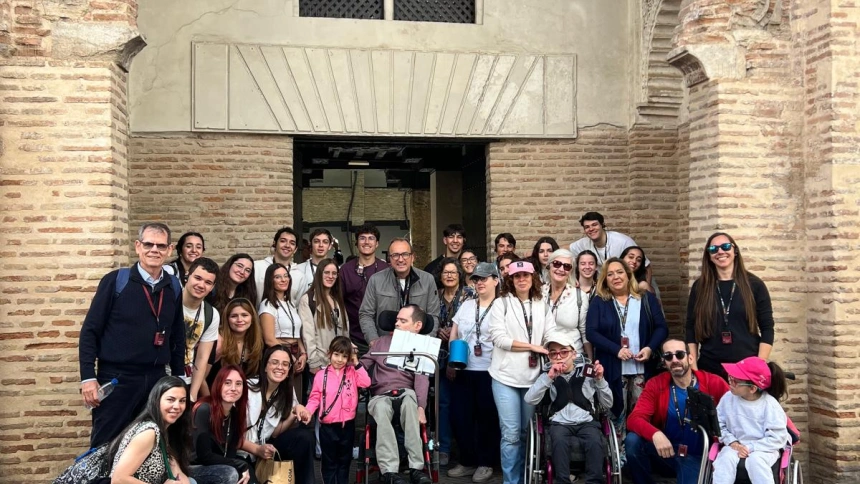 La yincana que une cerebros, patrimonio y solidaridad en Granada